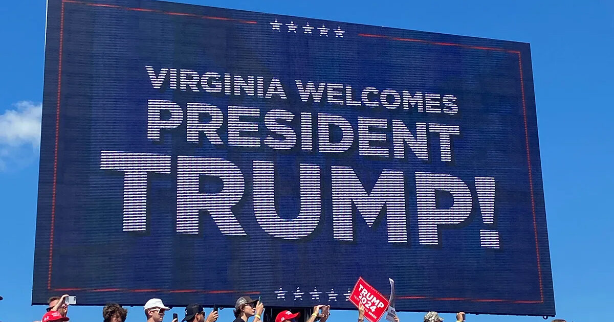 Former President Donald Trump leads President Joe Biden by 3 points in ...